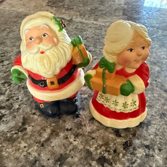 Hallmark | Holiday | Festive Santa And Mrs Claus Figurine Set Red And ...